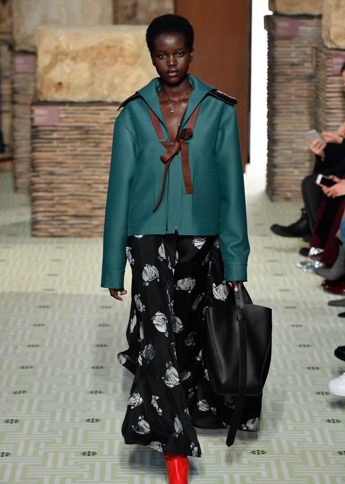 2019秋冬巴黎时装周 浪凡Lanvin秀场