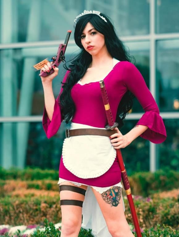 海贼王COS来一波：女版艾斯的“火焰”很有戏！索隆该剪头发啦！