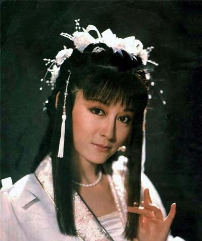 神雕又要翻拍，细数历年来的小龙女，最后一位最受争议