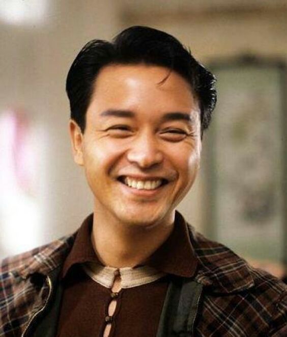 1956-2003，哥哥张国荣的罕见老照片，世间再无张国荣