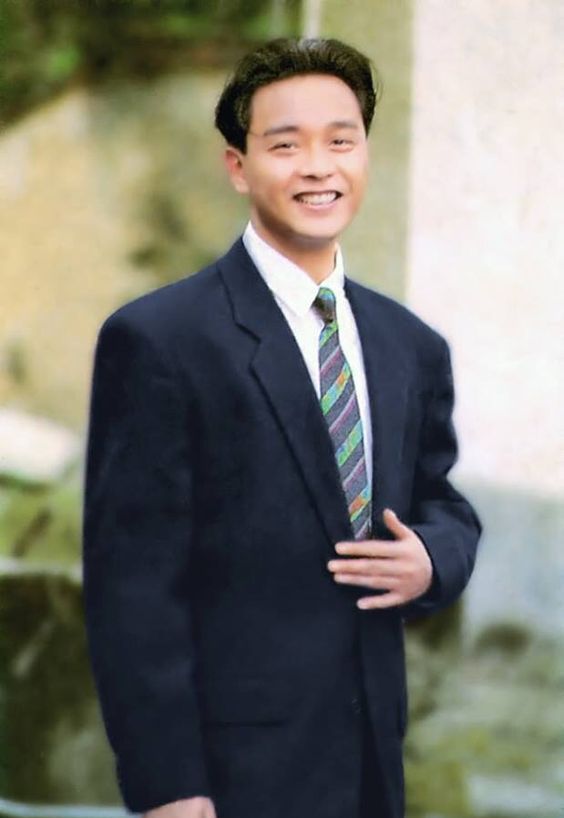 1956-2003，哥哥张国荣的罕见老照片，世间再无张国荣