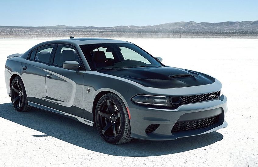 Charger SRT，外观高端大气，整体设计神秘，车型显得沉稳-新浪汽车