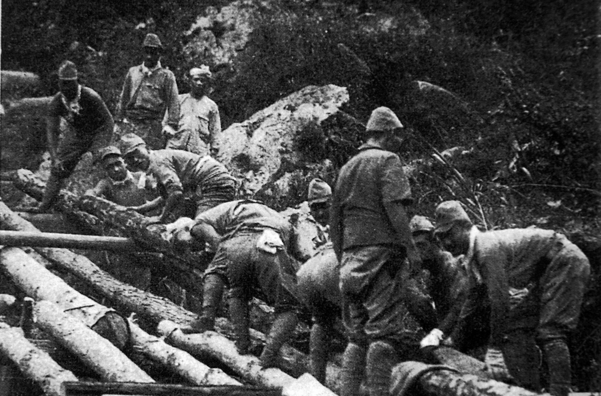 1937年珍贵历史图集：凇泸会战，日军嚣张在黑板写上已占领地区|会战|日军|侵华日军_新浪新闻