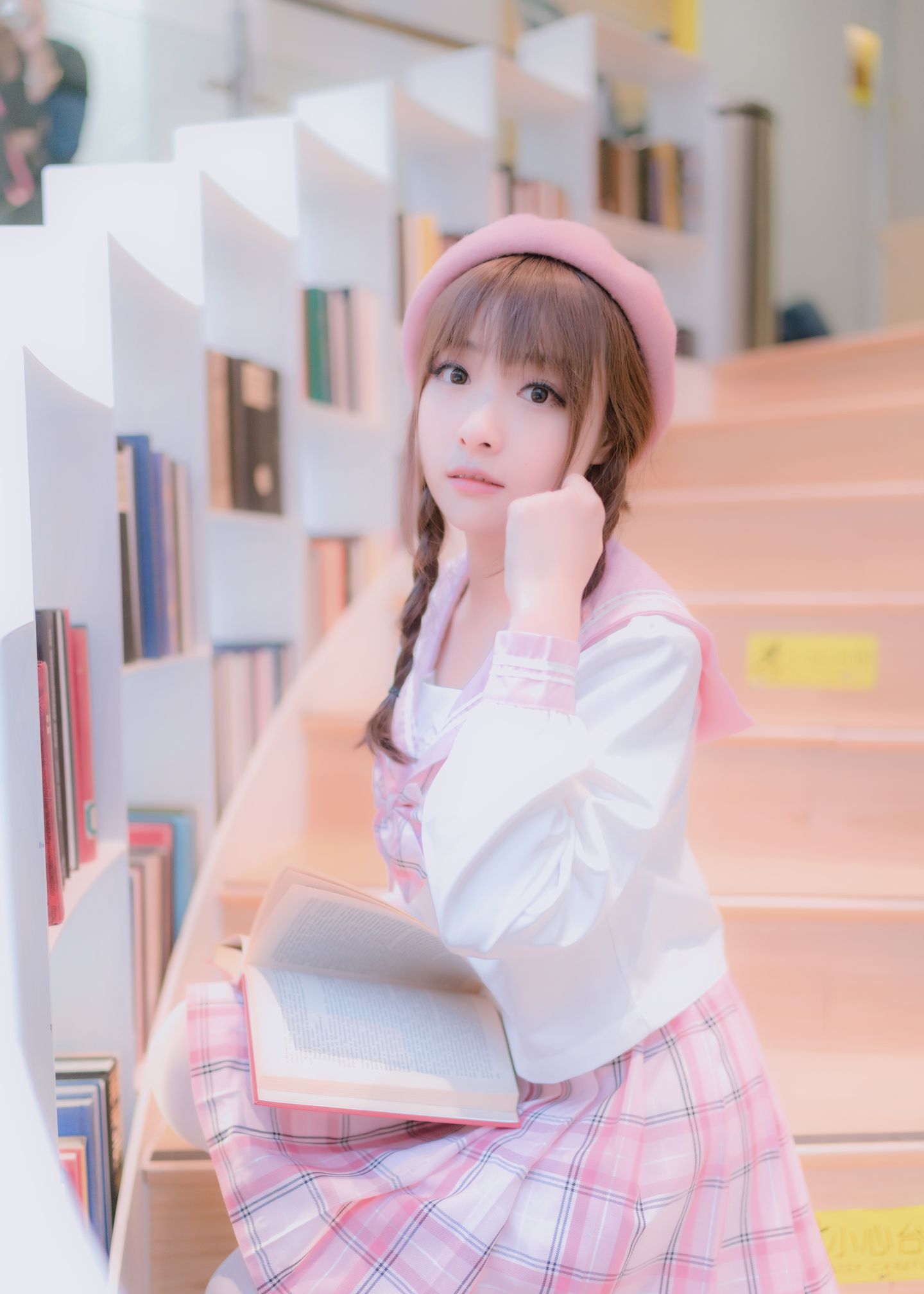 超级萌的白丝双马尾jk美少女,有恋爱的感觉吗?