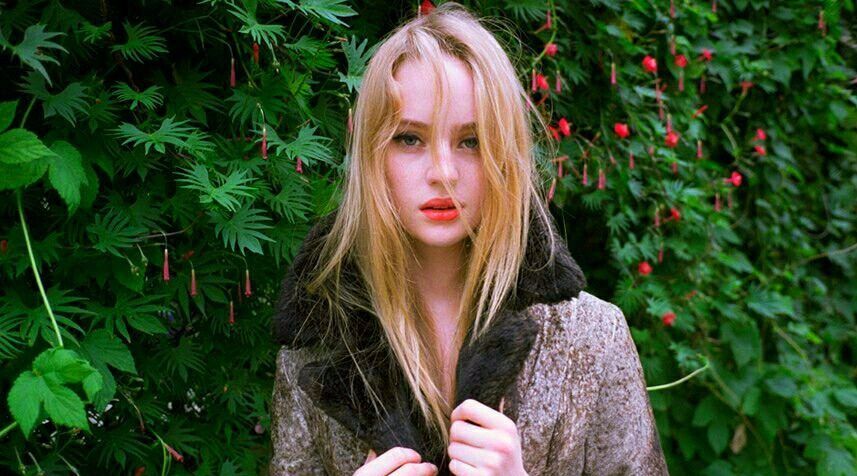 国外有个超火的雀斑女神，原来长雀斑也可以那么美！