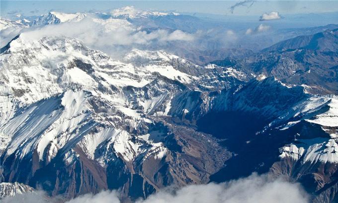 世界上最长的山脉，是喜马拉雅山的3倍，却没人知道是哪座山脉