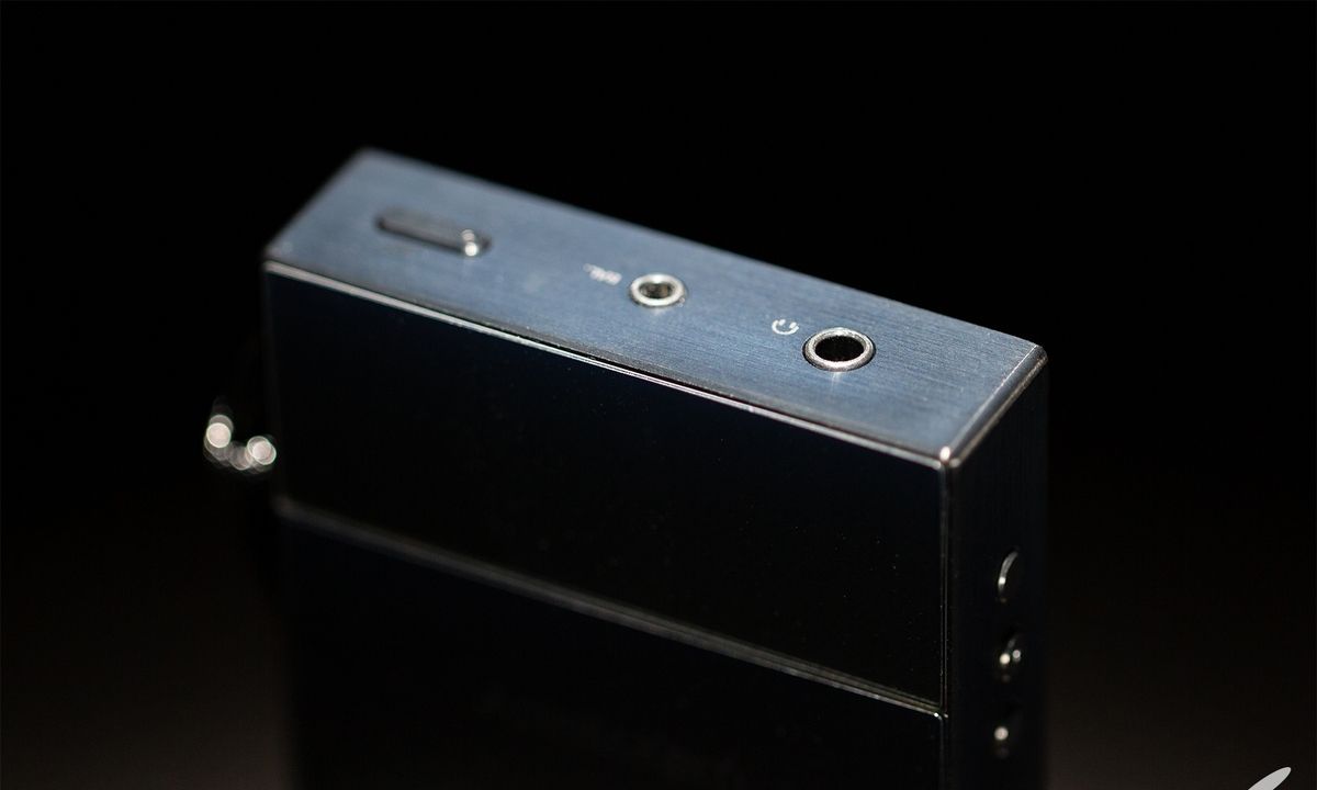 经典复刻做工精湛 Astell&Kern SA700黑钢版图