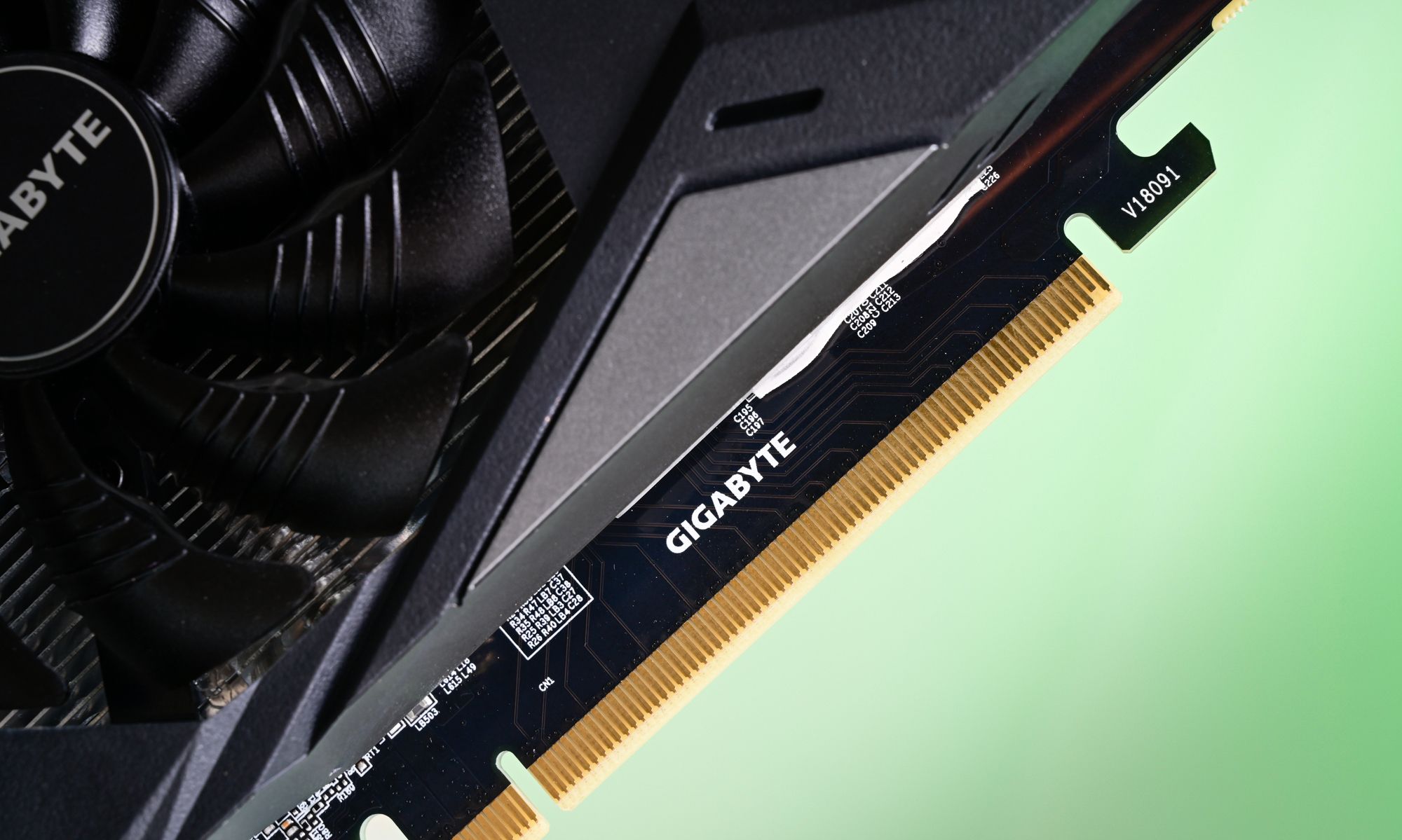 技嘉性价比GTX 1660S图赏 身材小巧外观凌厉__财经头条