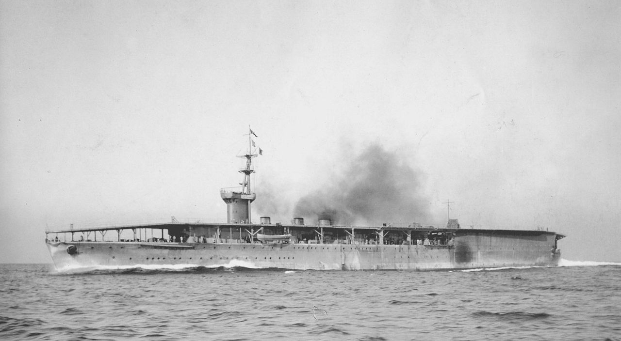 旧日本海军第一艘航母——“凤翔”号航空母舰