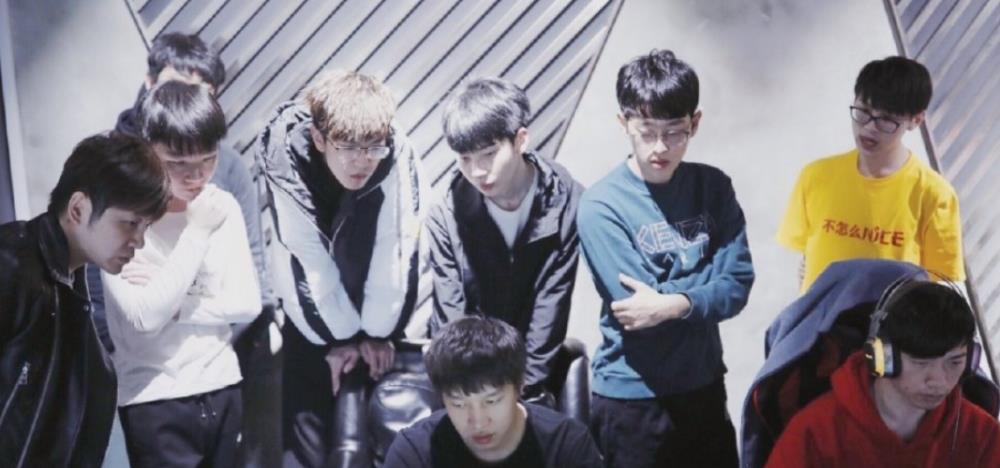 EDG公布新赛季阵容名单，50W上单继续首发，中下成电竞铁人