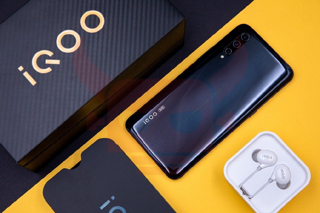 不到4000元的5G旗舰iQOO Pro开箱！体验就一个字“爽”！__财经头条