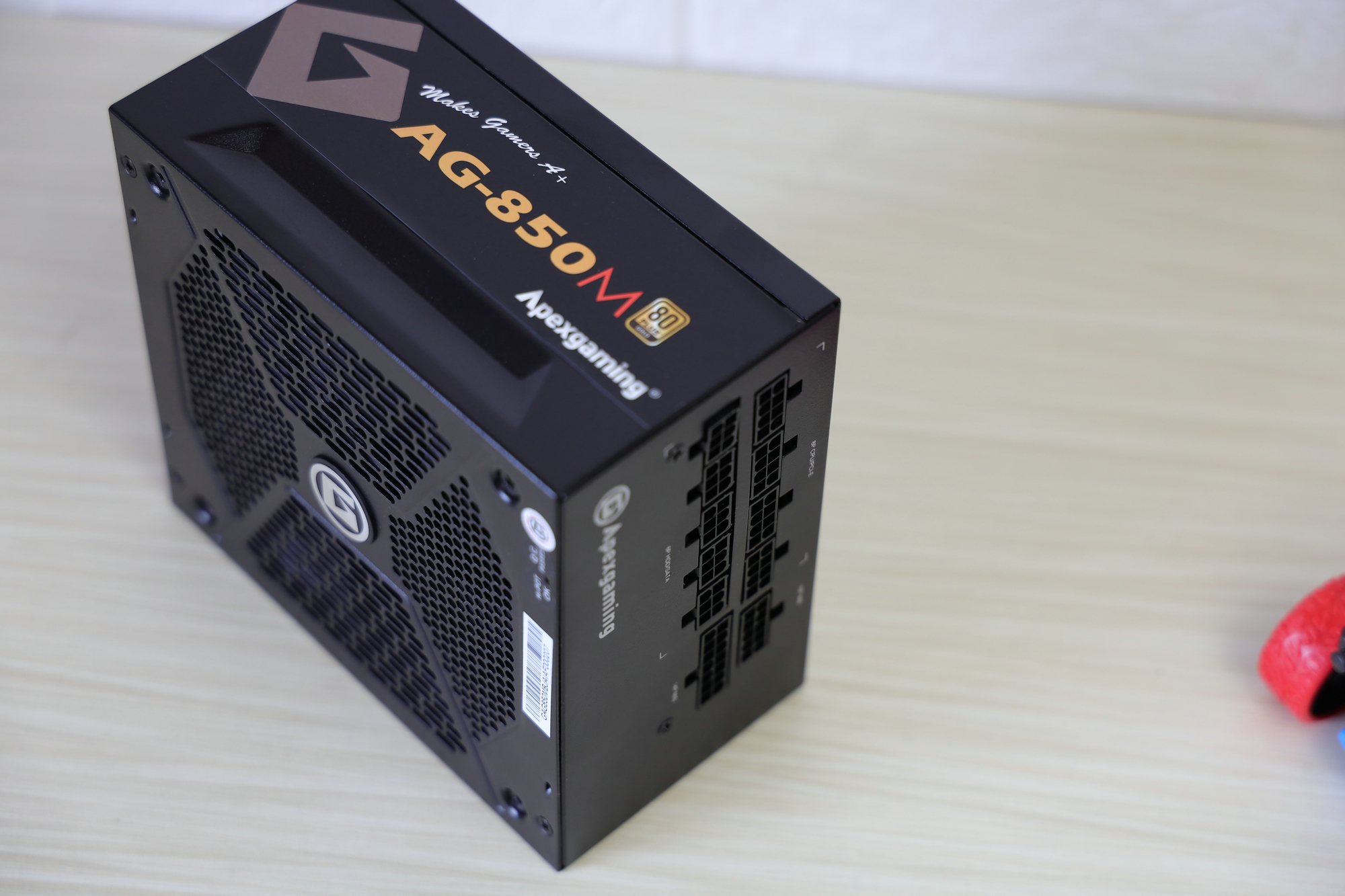 850W大功率全模组电源,美商艾湃电竞AG-850M入手体验__财经头条