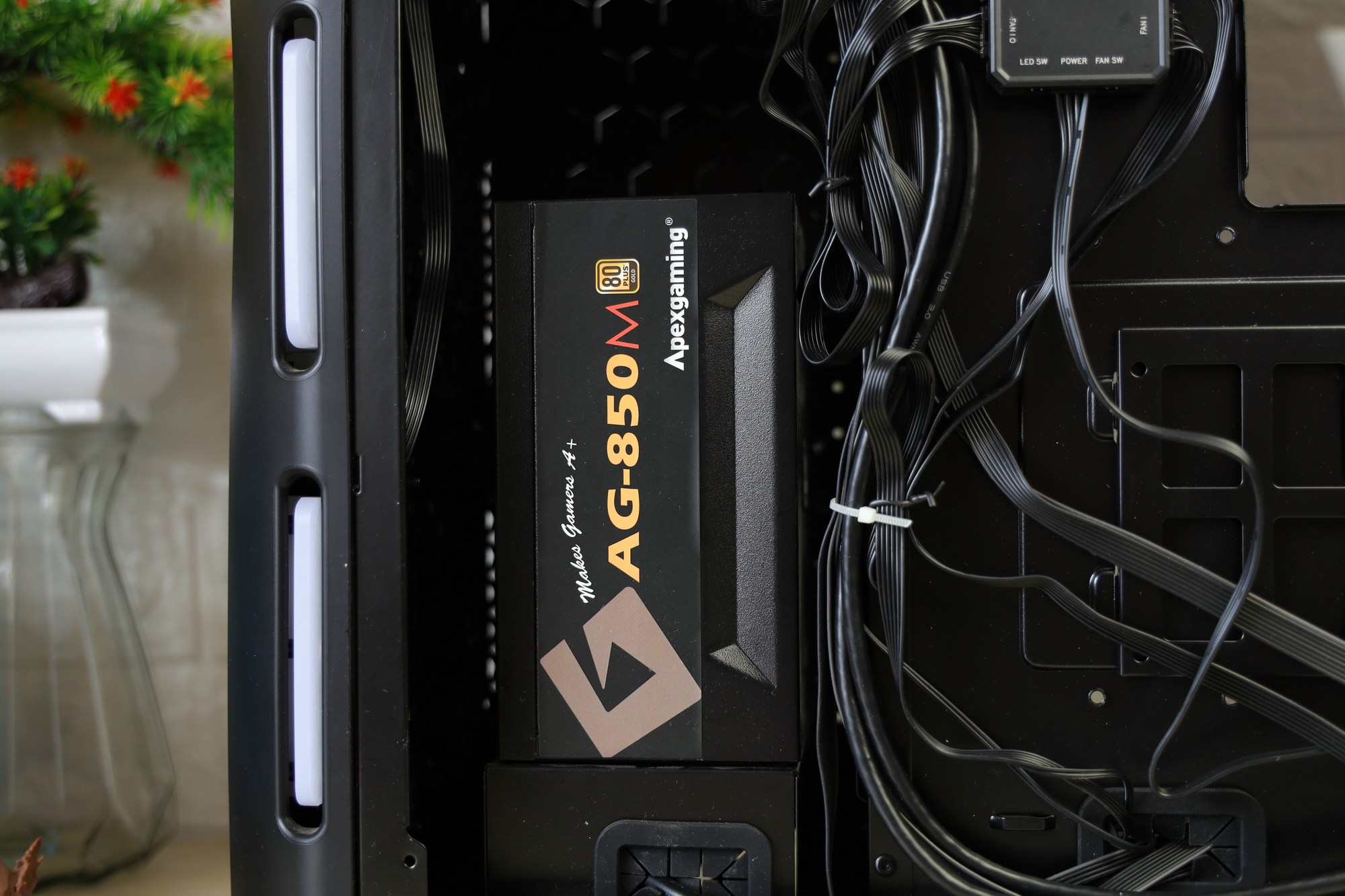 850W大功率全模组电源,美商艾湃电竞AG-850M入手体验__财经头条