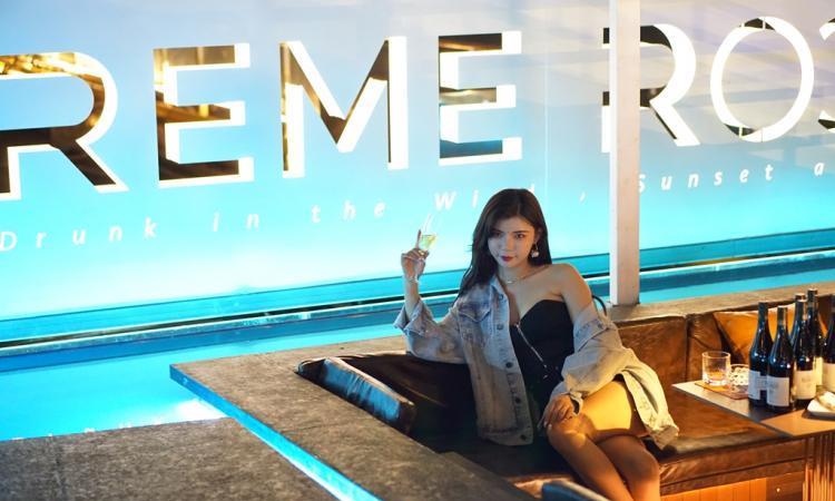 邂逅最美天台酒吧REMEROOF，美酒美食美景美人都令人沉醉|沉醉|酒吧|猪肘_新浪新闻