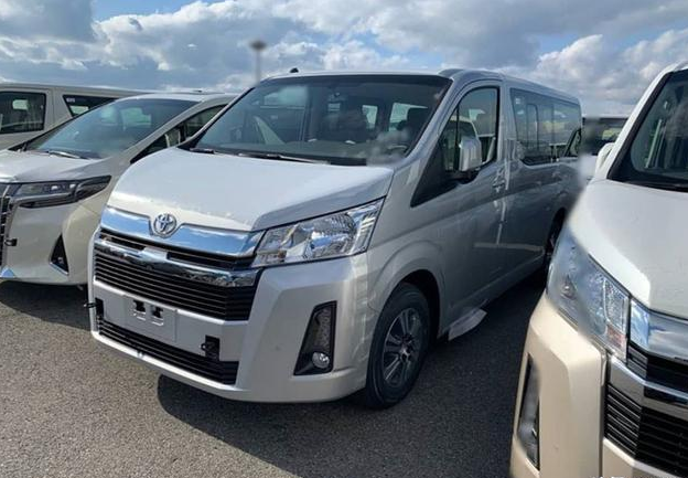 2020 Toyota Hiace 曝光更多实车图-新浪汽车
