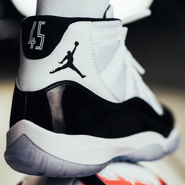 离篮球之神更近了，郭艾伦分享 Air Jordan 11 的故事！|郭艾伦|篮球|国青队_新浪新闻