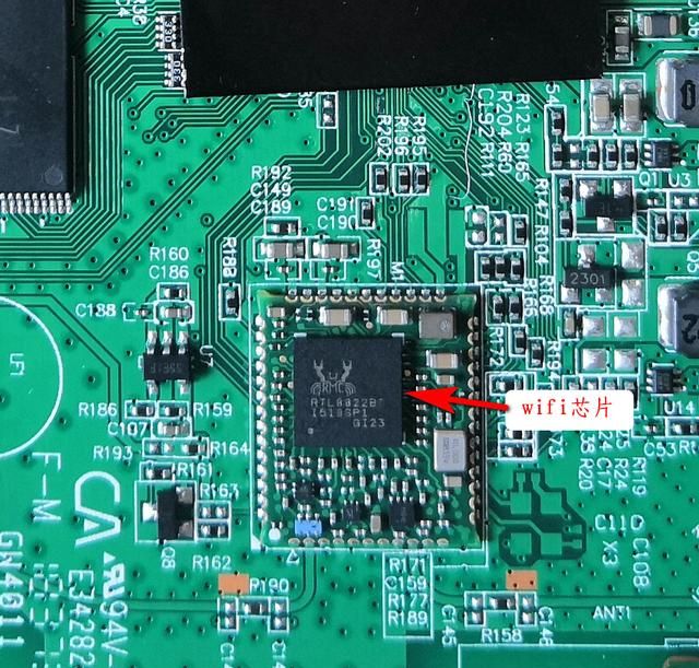 网络盒子CM201拆机教程，主板各种芯片介绍