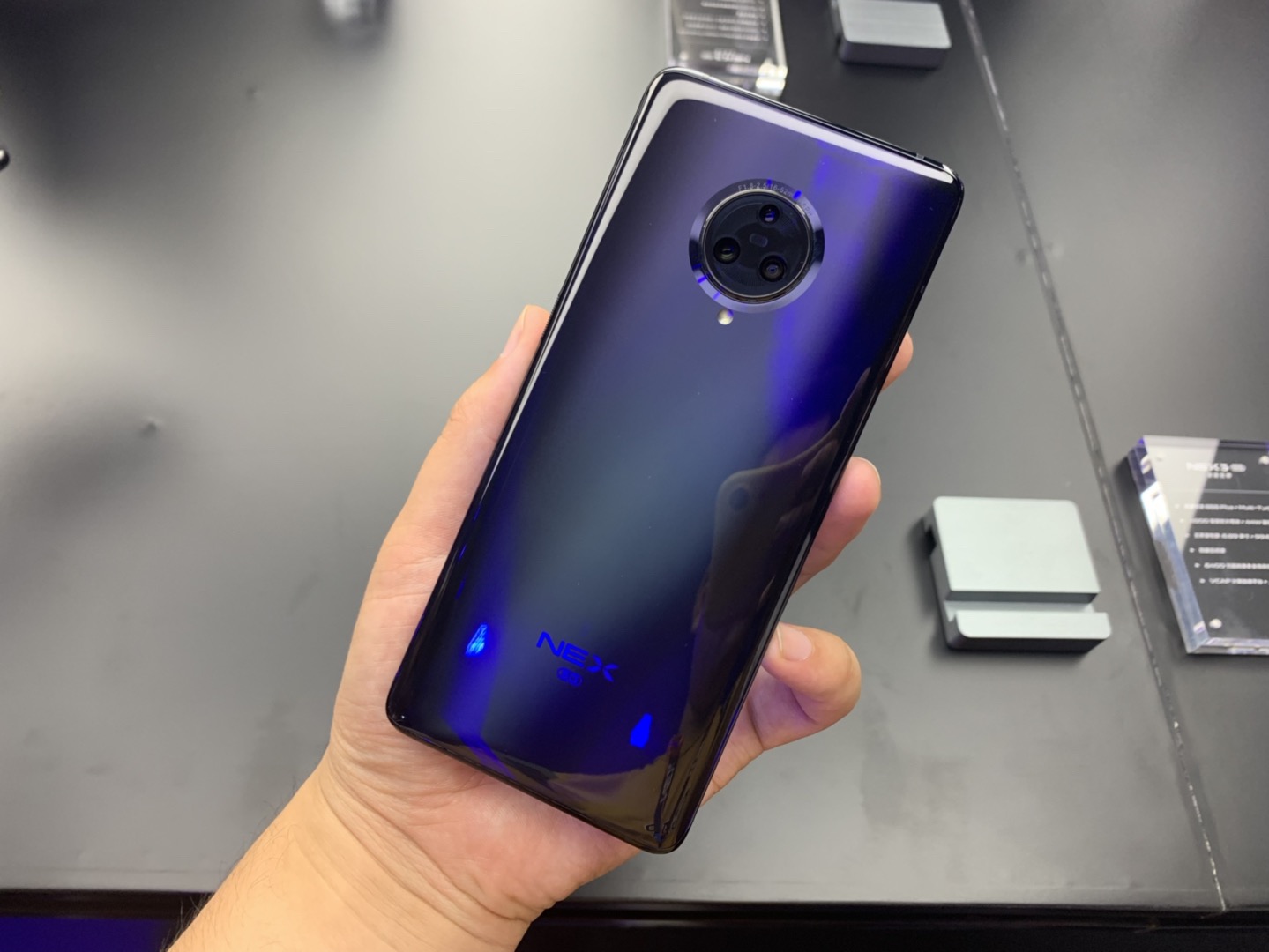 刘作虎亮剑！一加7TPro要用更好的屏幕，价格厚道，三星：我的屏__财经头条