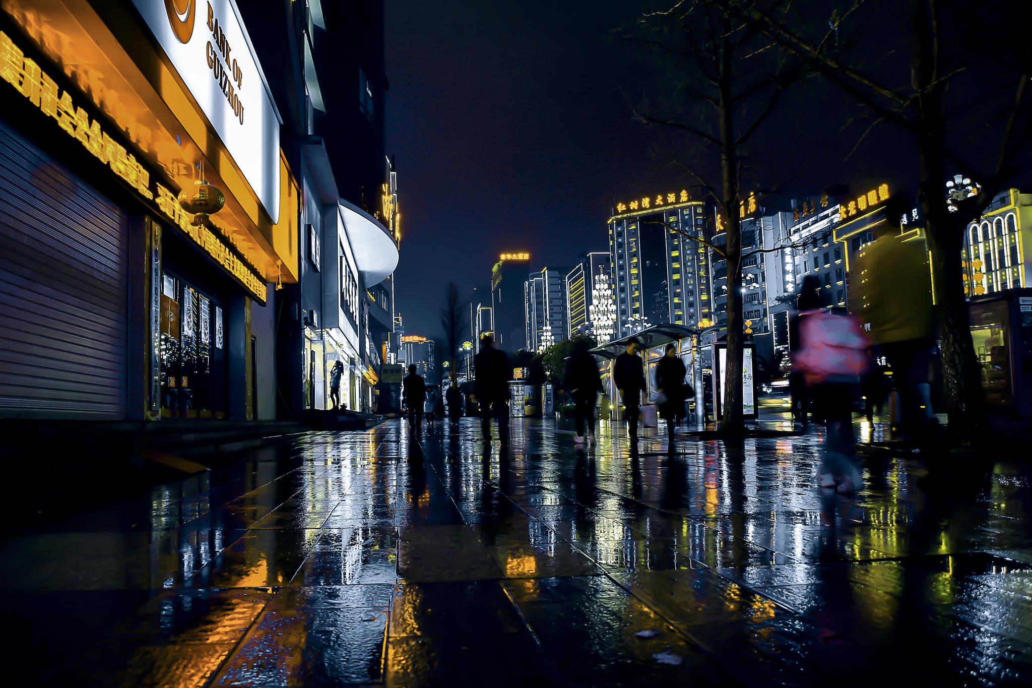 雨夜寂寞的街|风雨|街道|雨夜_新浪新闻