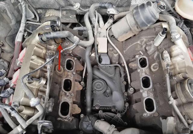 2.4V6奥迪A6L全方位漏油维修，还车主发动机机舱一片干净-新浪汽车