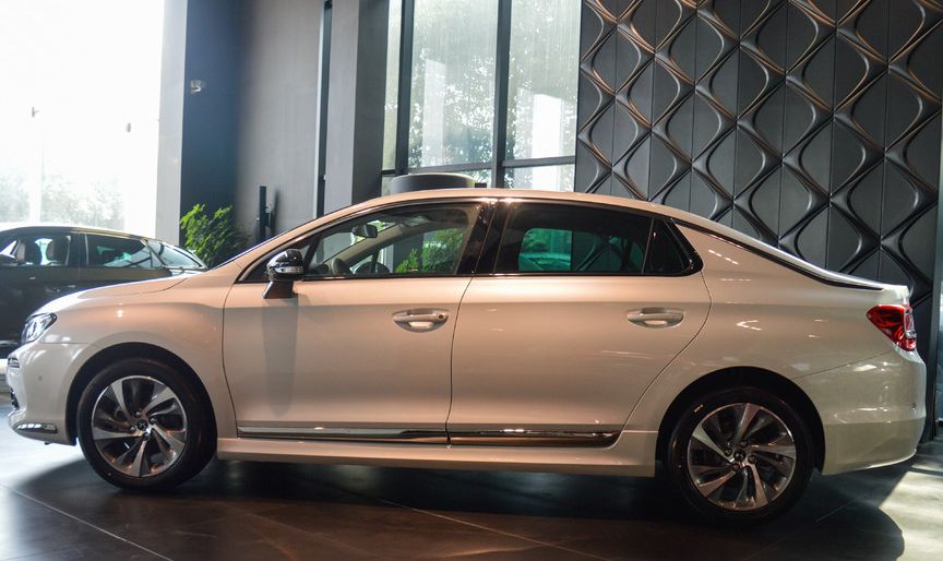 DS 5LS这款车的整体设计新颖，外观十分大气-新浪汽车