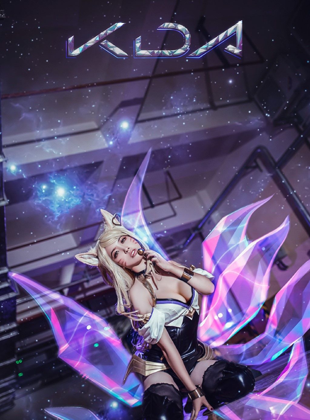 美女COS英雄联盟KDA阿狸，我邪恶了