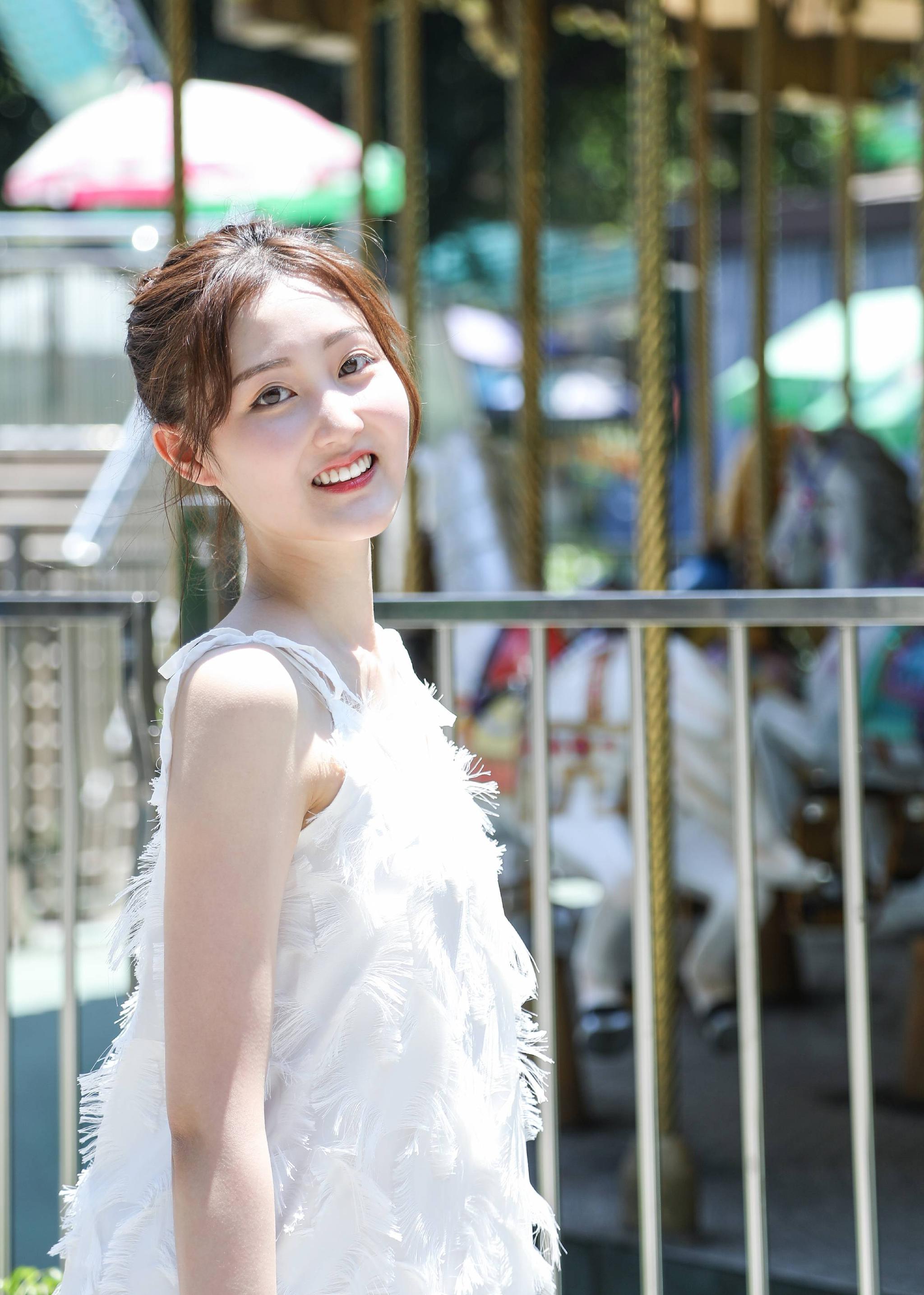 四川师范大学表演系的小姐姐 身高172cm 体重48kg 又高又瘦还漂亮