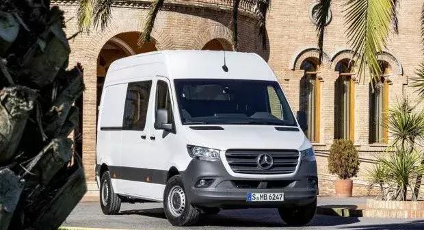 NBA巨星也偏爱MPV 奥尼尔晒定制奔驰Sprinter-新浪汽车