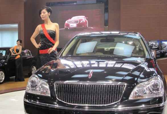 红旗N501车型首次亮相，基于L5打造却更奢华，搭载4.0T V8引擎-新浪汽车