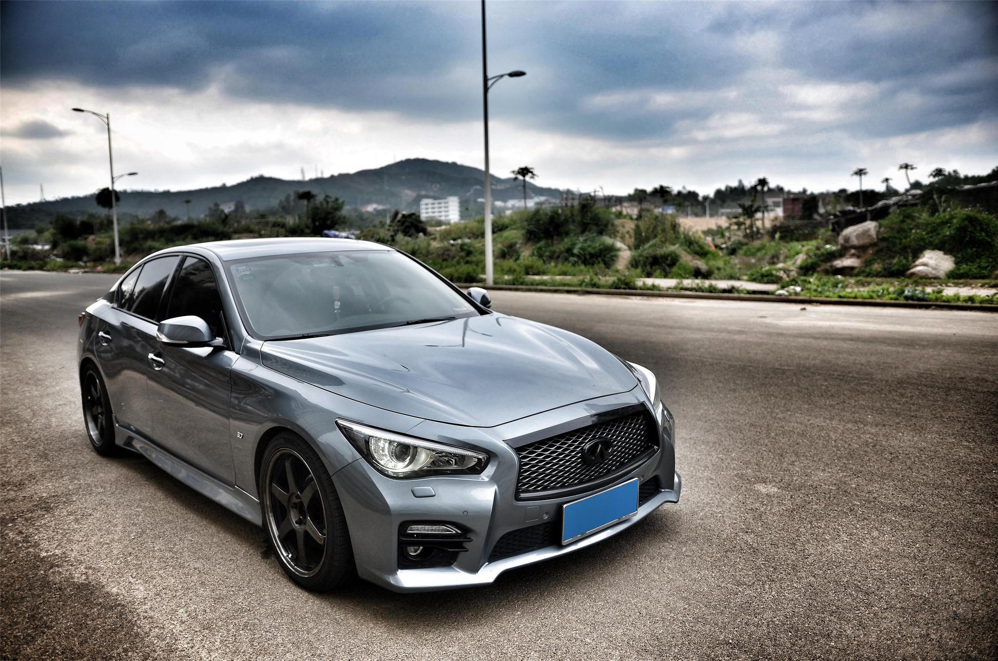 改装不需要盲目堆砌改件，深圳车友的走街风Q50看着真舒服！-新浪汽车