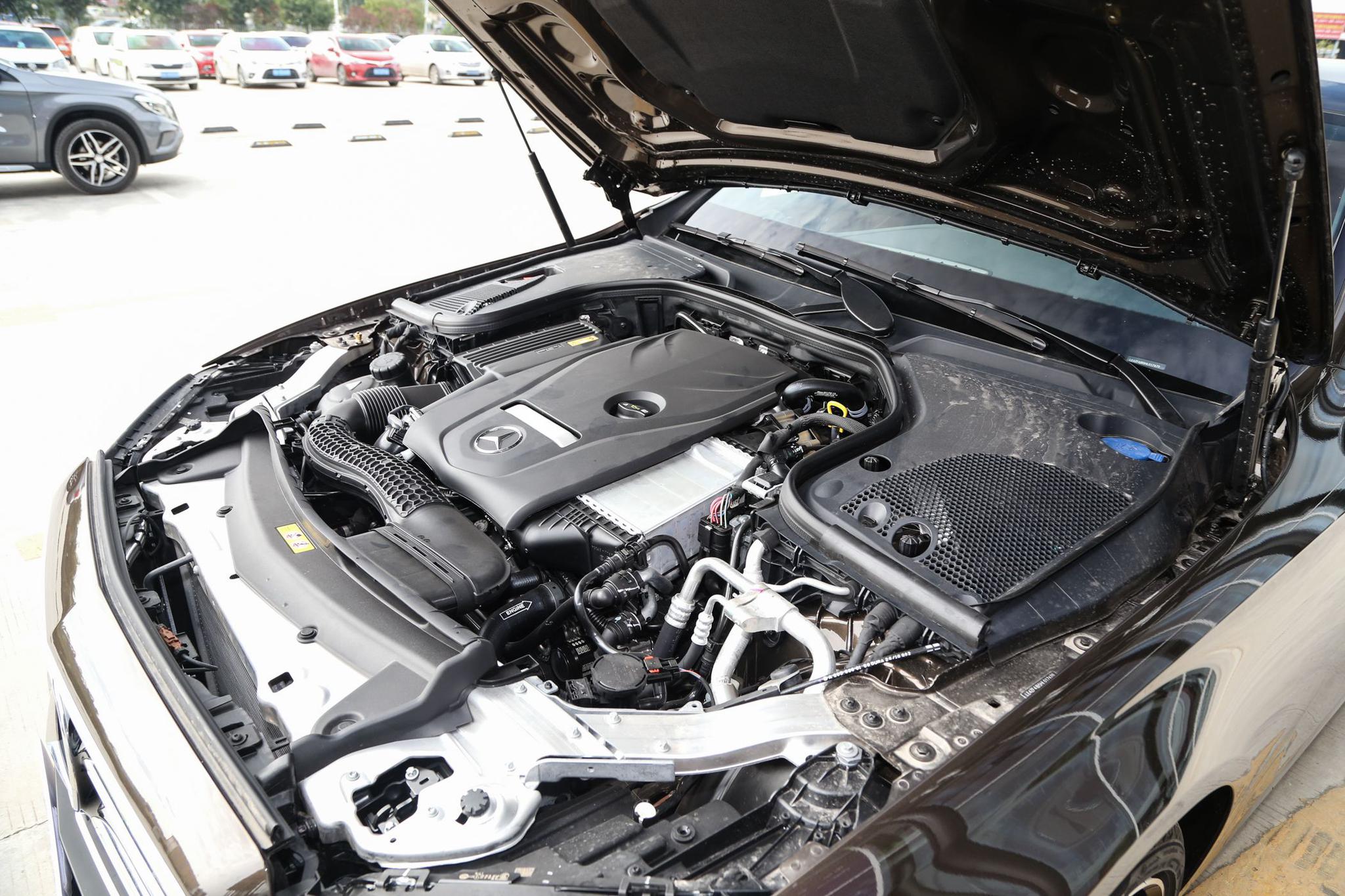 奔驰 E300 2017款 2.0T运动型 水晶棕色你心不心动？-新浪汽车