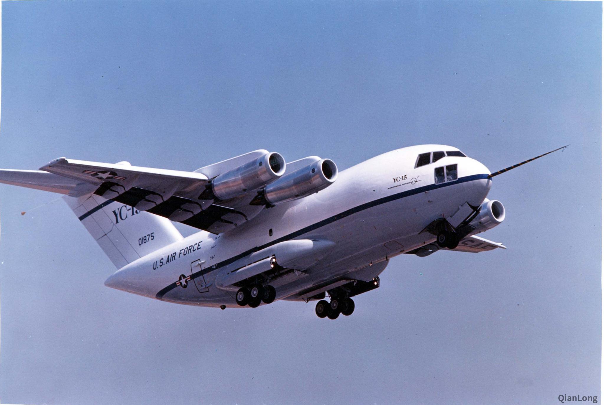 亮相巴黎航展的波音YC-14运输机 技术先进依然没有淘汰C-130|运输机|波音|巴黎航展_新浪新闻