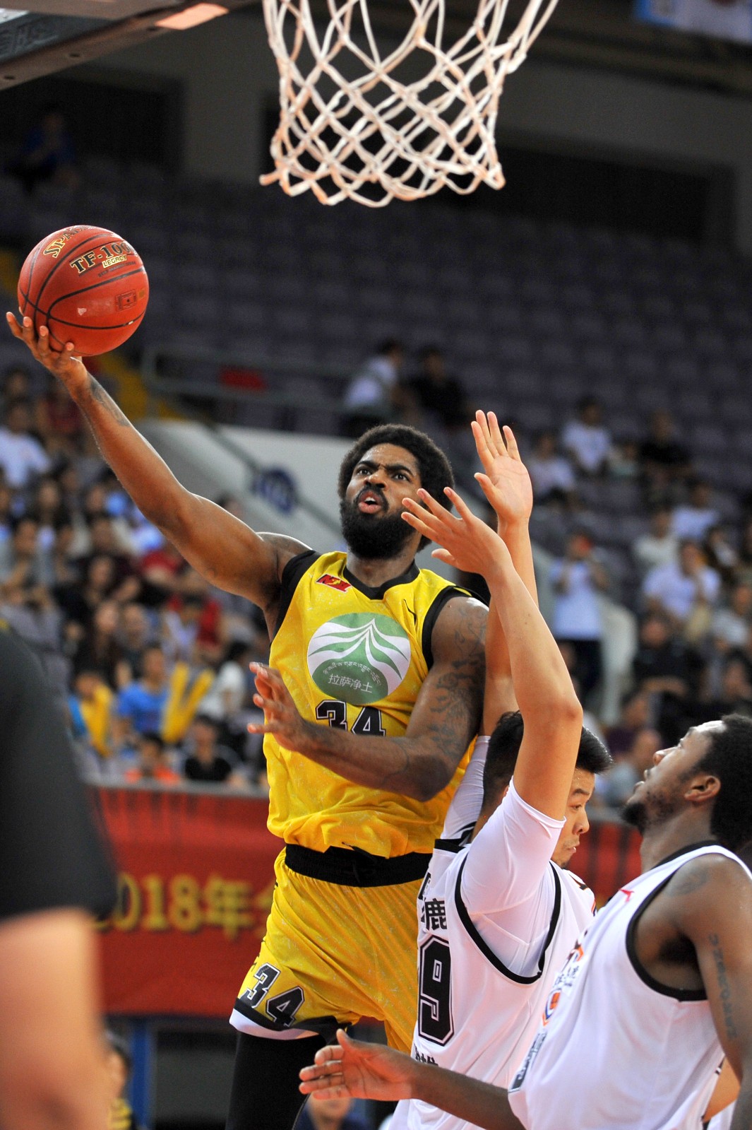 全国男子篮球联赛（NBL），在国家奥林匹克体育馆激烈开战