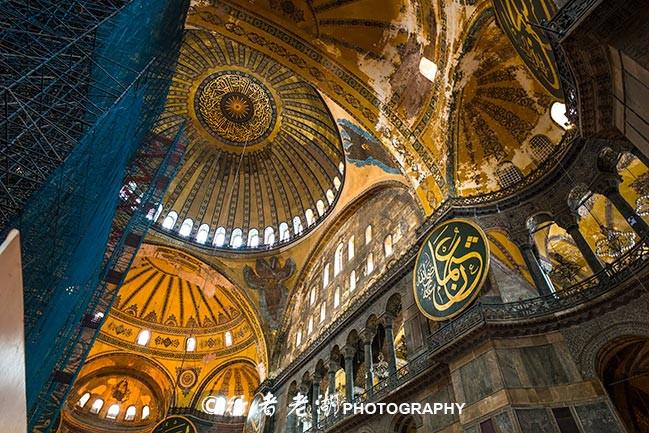 伊斯坦布尔圣索菲亚大教堂，拜占庭风格改变建筑史，可与长城媲美|圣索菲亚大教堂|伊斯坦布尔|圆顶_新浪新闻