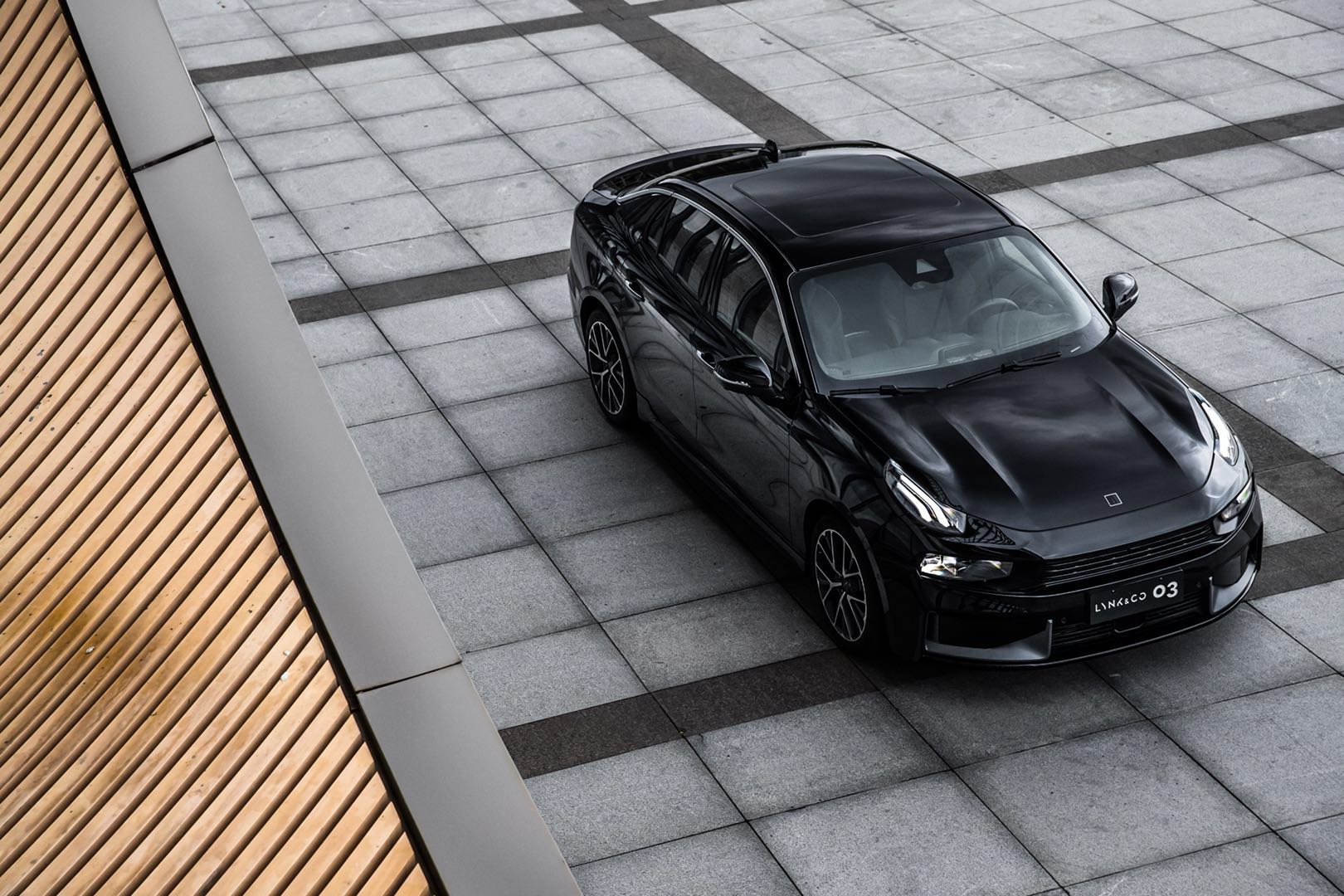 另辟蹊径！实拍领克首款轿车—领克03-新浪汽车