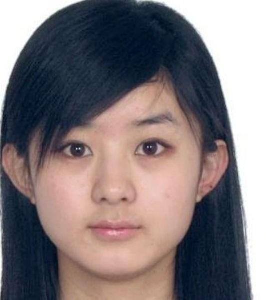 女明星证件照：谢娜清秀，刘诗诗有气质，尚雯婕是换头了？