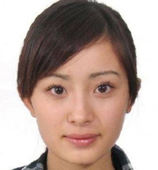女明星证件照：谢娜清秀，刘诗诗有气质，尚雯婕是换头了？