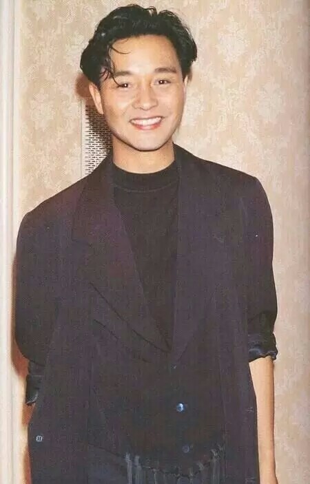 15后再看张国荣，每一张照片都是满满的回忆和意义，哥哥天堂安好|天堂|张国荣|照片_新浪新闻