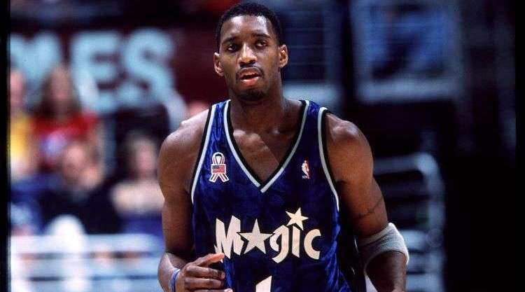 麦迪生涯对每个球队最佳进球！视频里很多爆扣、颜射，脚步很轻盈，打法很飘逸...|麦迪|打法|生涯_新浪新闻