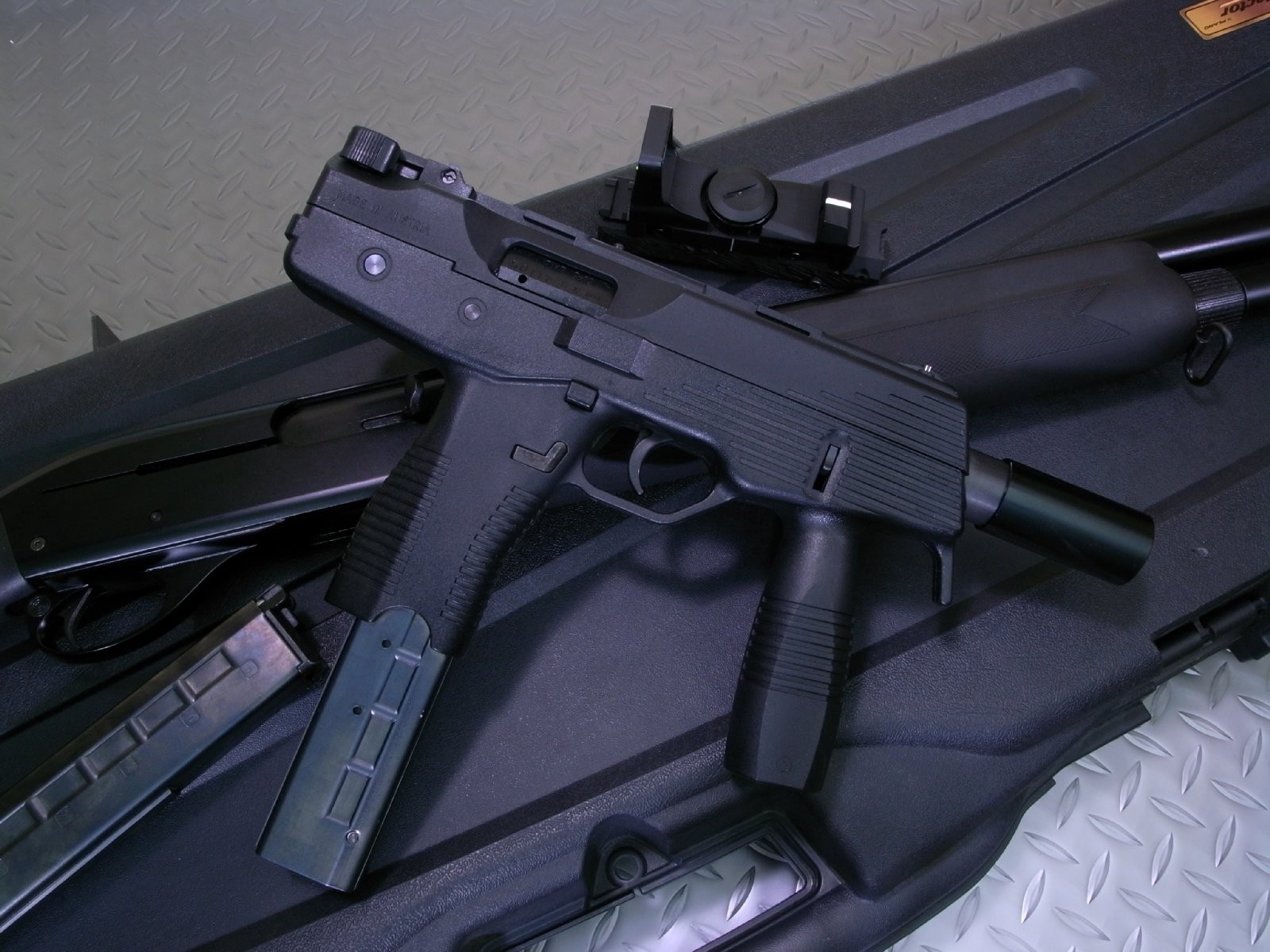 世界十大性能最优秀的冲锋枪，谁是你心中的第一名？