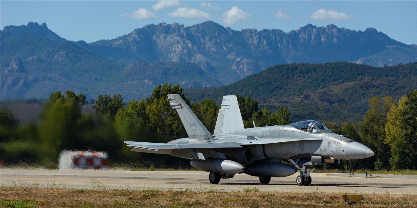 战机欣赏 加拿大CF-188战斗机|战斗机|加拿大|麦道_新浪新闻