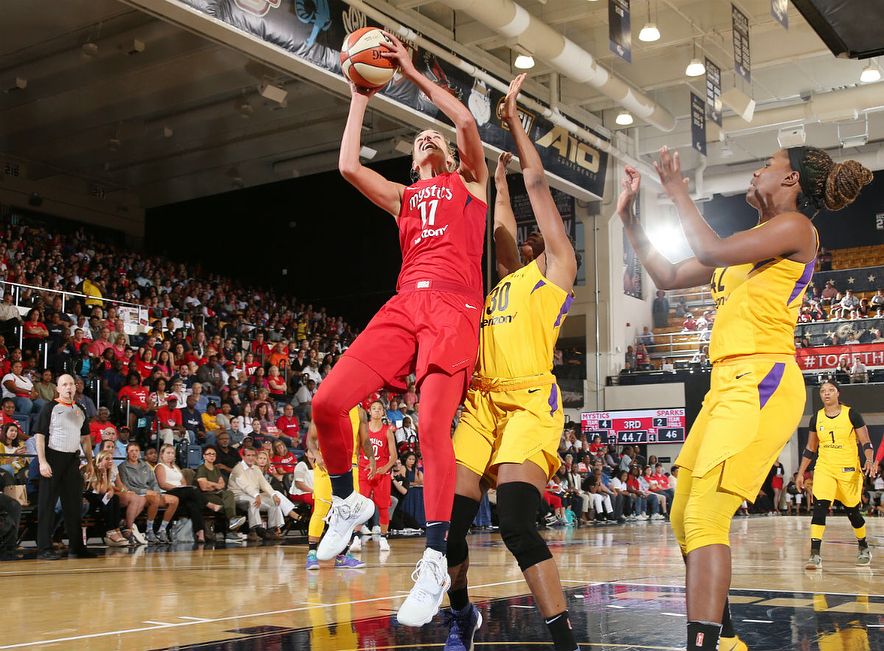 WNBA球员最近上脚战靴欣赏|战靴|球员_新浪新闻