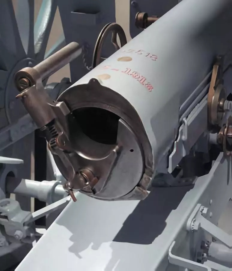 【李云龙让二营长拉出来的意大利炮，到底是什么型号？】|武器|意大利|炮架_新浪新闻