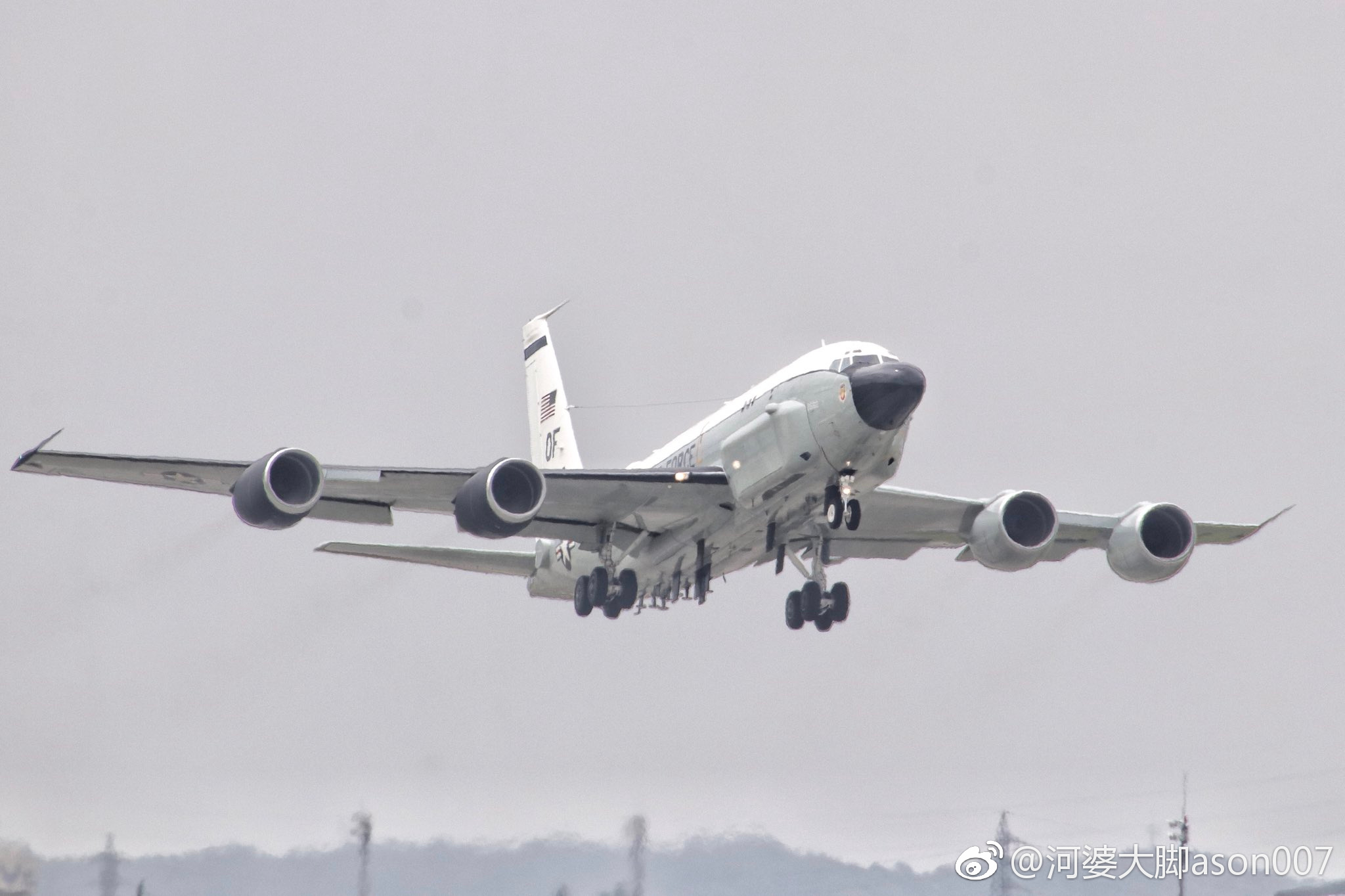 美国空军662号RC-135S“眼镜蛇球”弹道导弹侦察机16日在日本横田基地