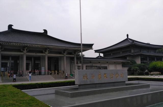 陕西博物馆中有两条“神秘”铜龙，造型奇特，背后还隐藏着五个谜|博物馆|青铜|龙_新浪新闻