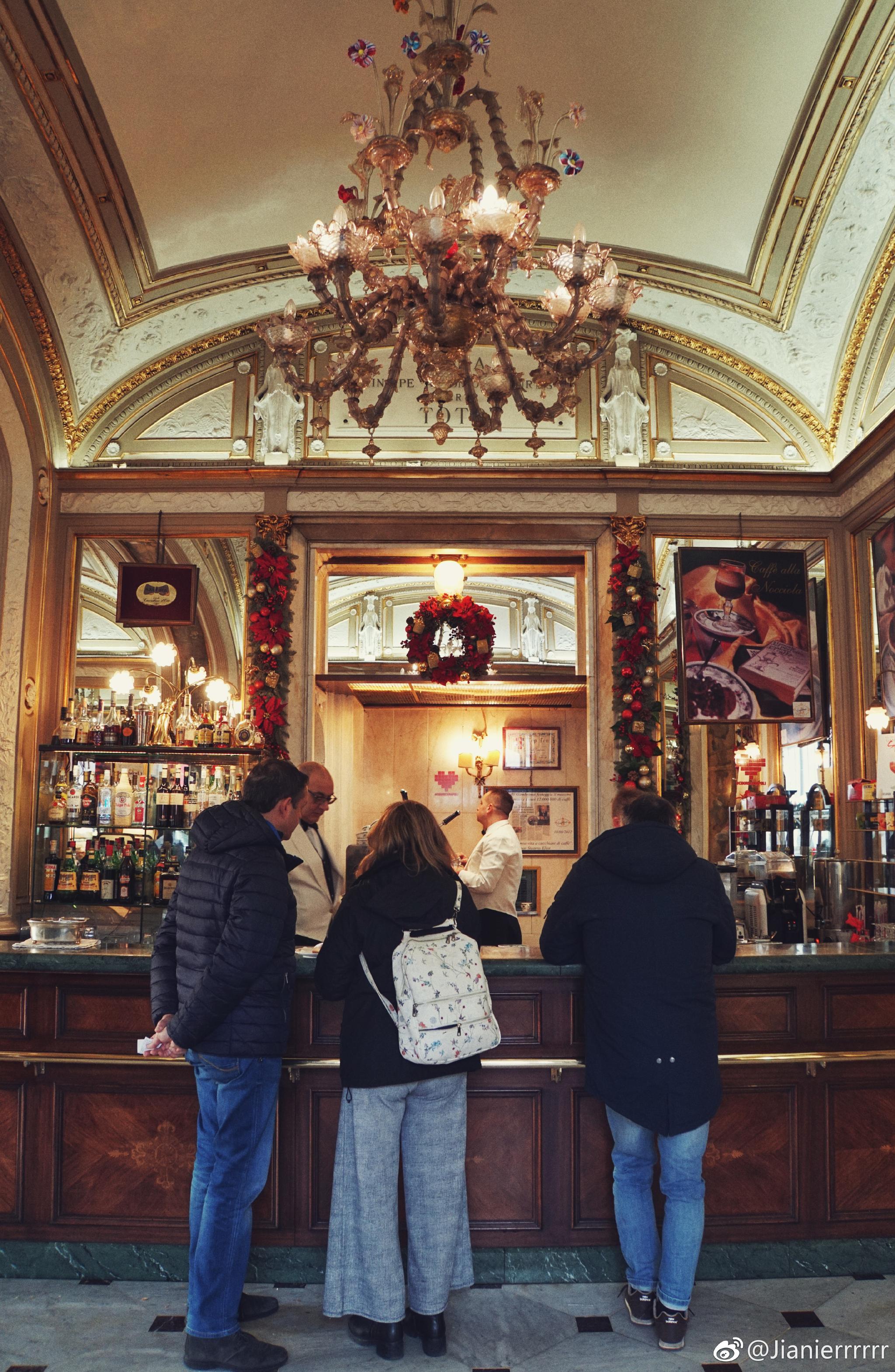 Caffe Gambrinus|坐落于那不勒斯市中心的Caffe Gambrinus从1860年起|那不勒斯市|咖啡|意式|那不勒斯|名画_新浪新闻