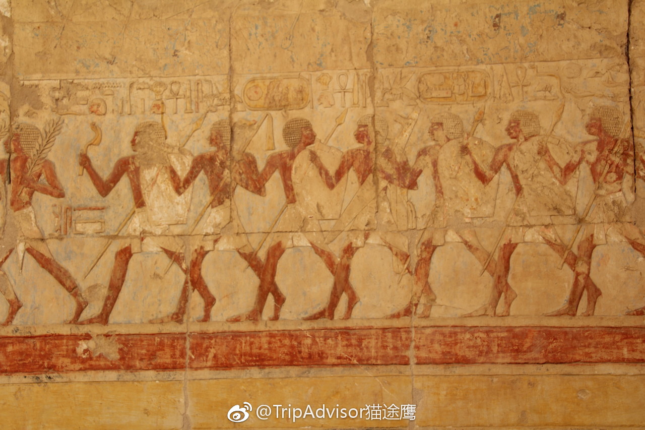 ，里面的壁画仍然完好鲜艳。其实埃及的古墓的壁画大都精美极了|壁画|古墓|埃及_新浪新闻