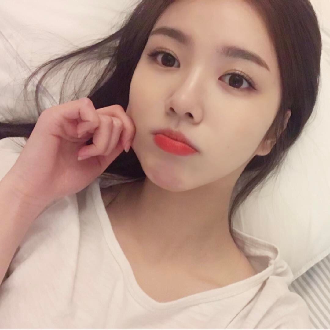 韩国女孩儿 Kim Yerin 经常看见别人头像是她啊ins:yexrinxk