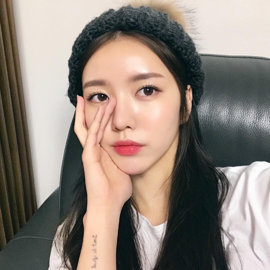 韩国女孩儿 Kim Yerin 经常看见别人头像是她啊ins:yexrinxk