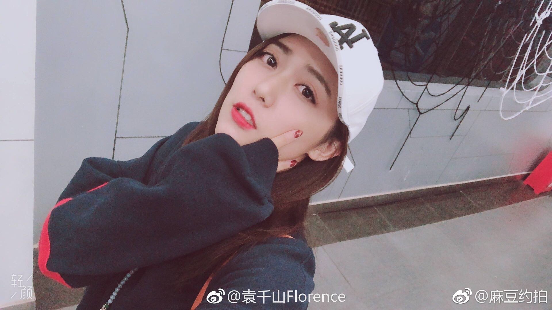 美女麻豆约拍约拍 摄影师 身高173cm 体重55kg 各种风格类型都可驾驭